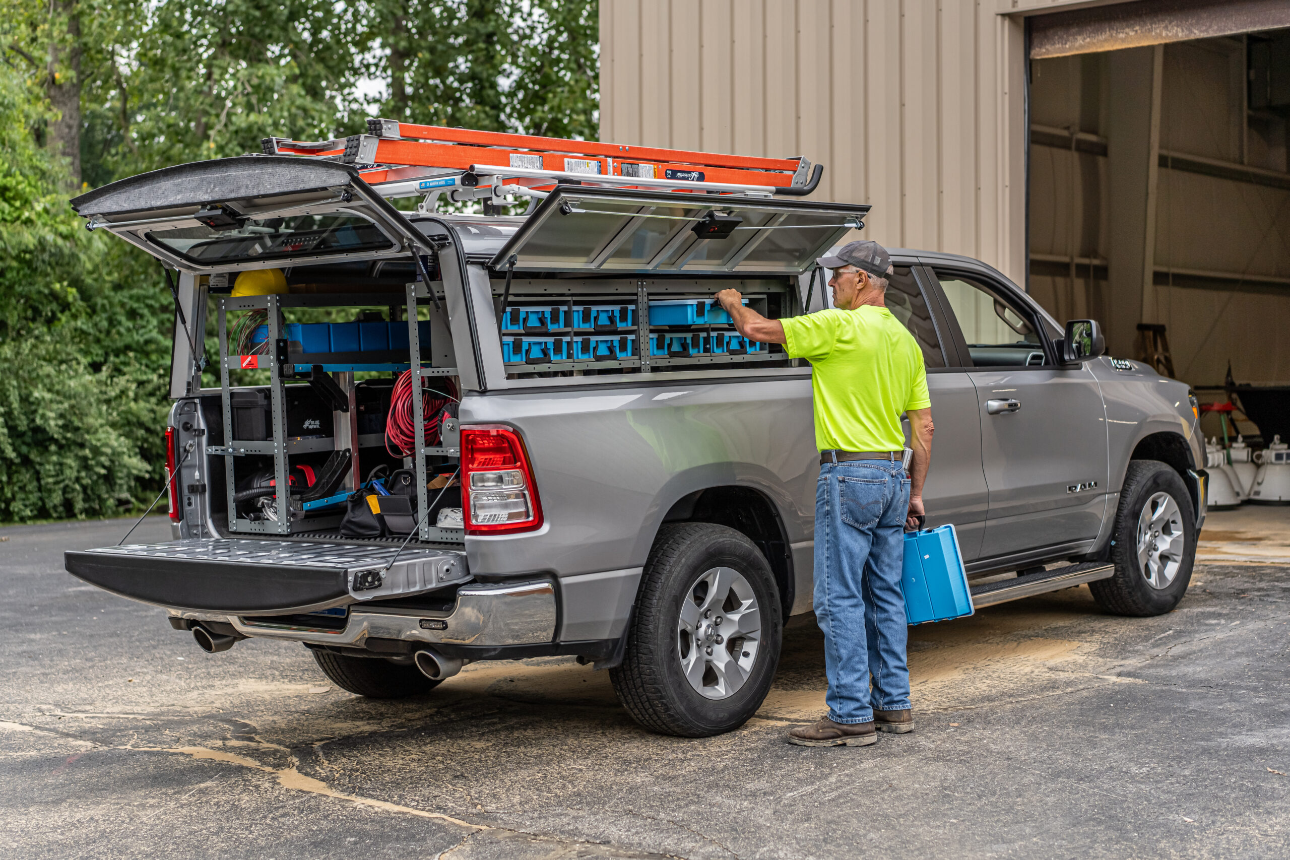 Utility Truck Caps: What's Best for Your Business? - Adrian